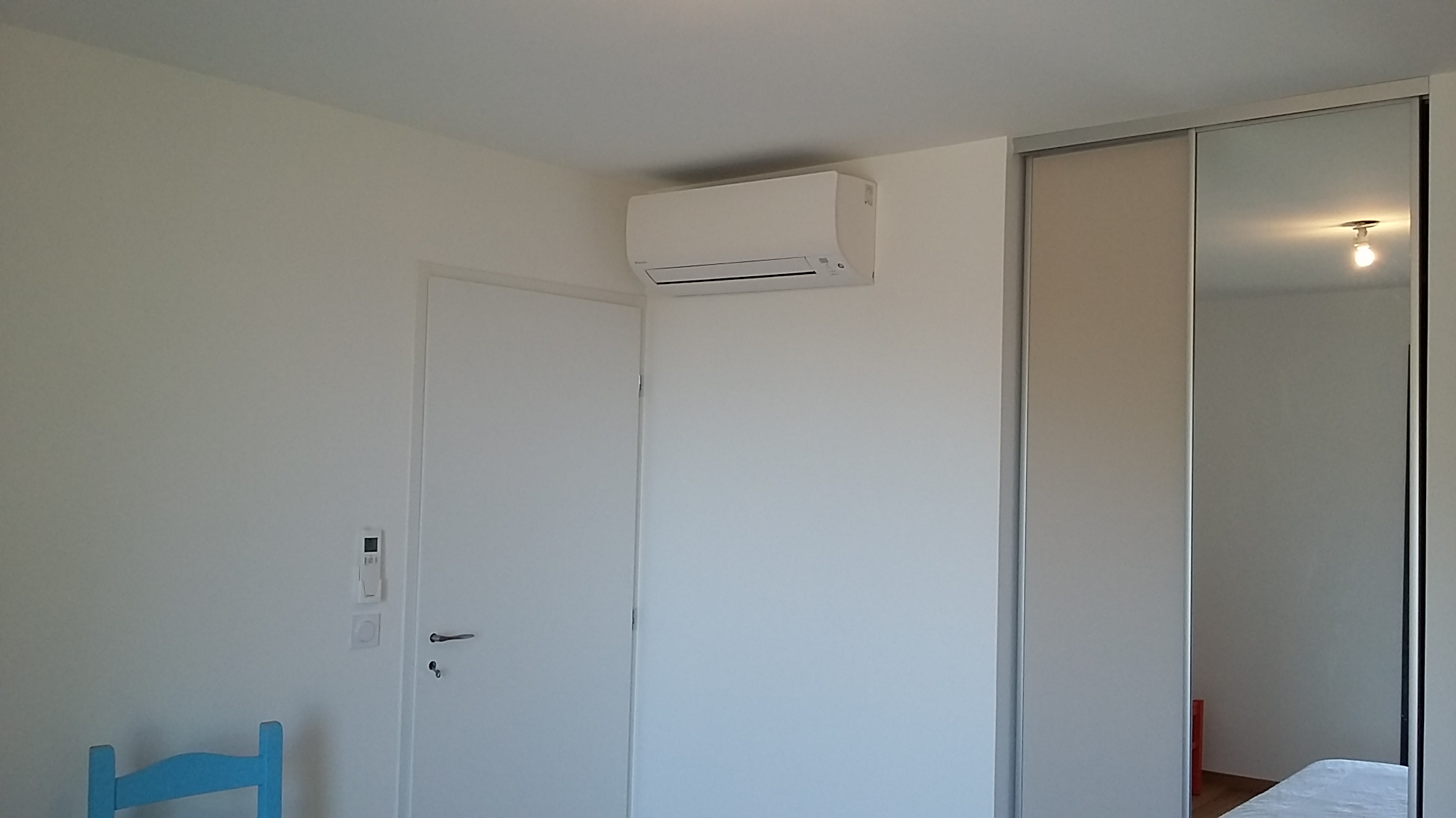 Split mural DAIKIN à Menton - Kalio